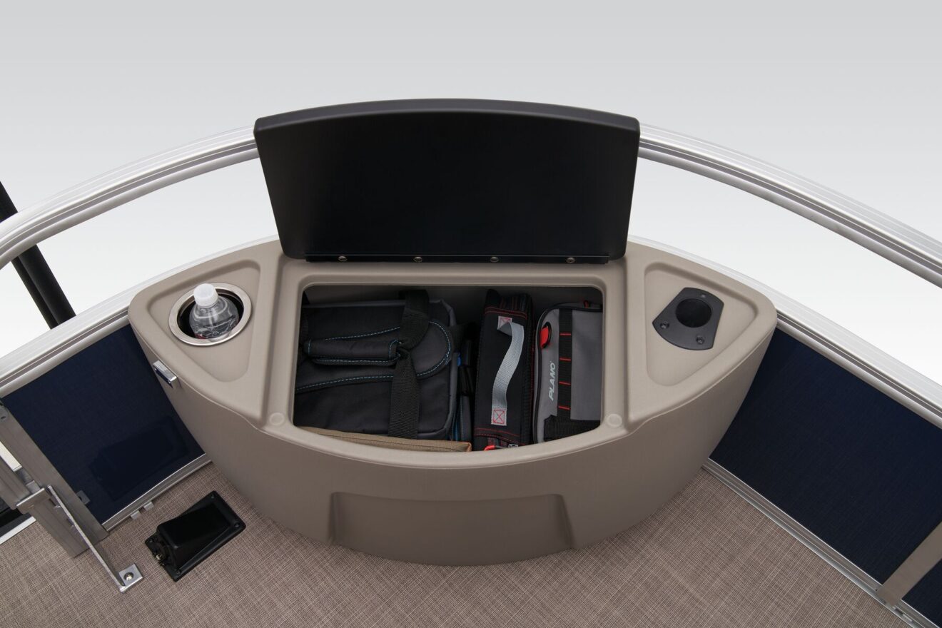 Sun Tracker 18 DLX Specs & Features - Boater USA