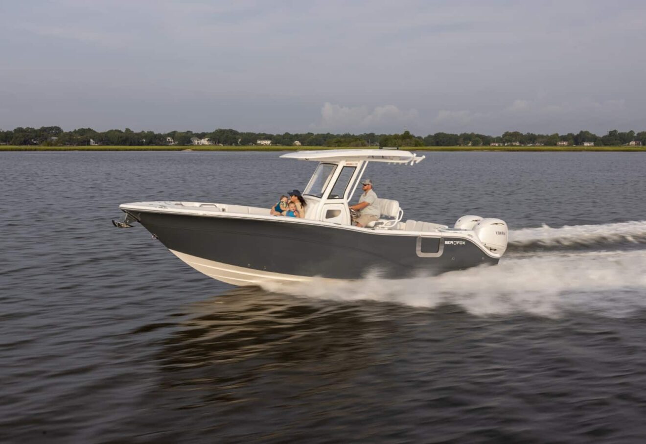 10 Center Consoles for the Family - Boater USA